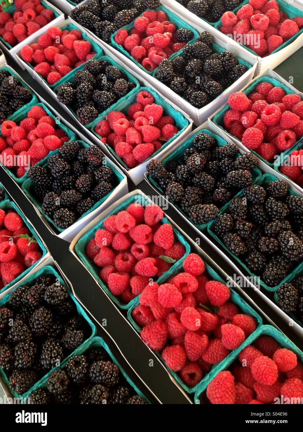 Raspberries and blackberries Stock Photo - Alamy
