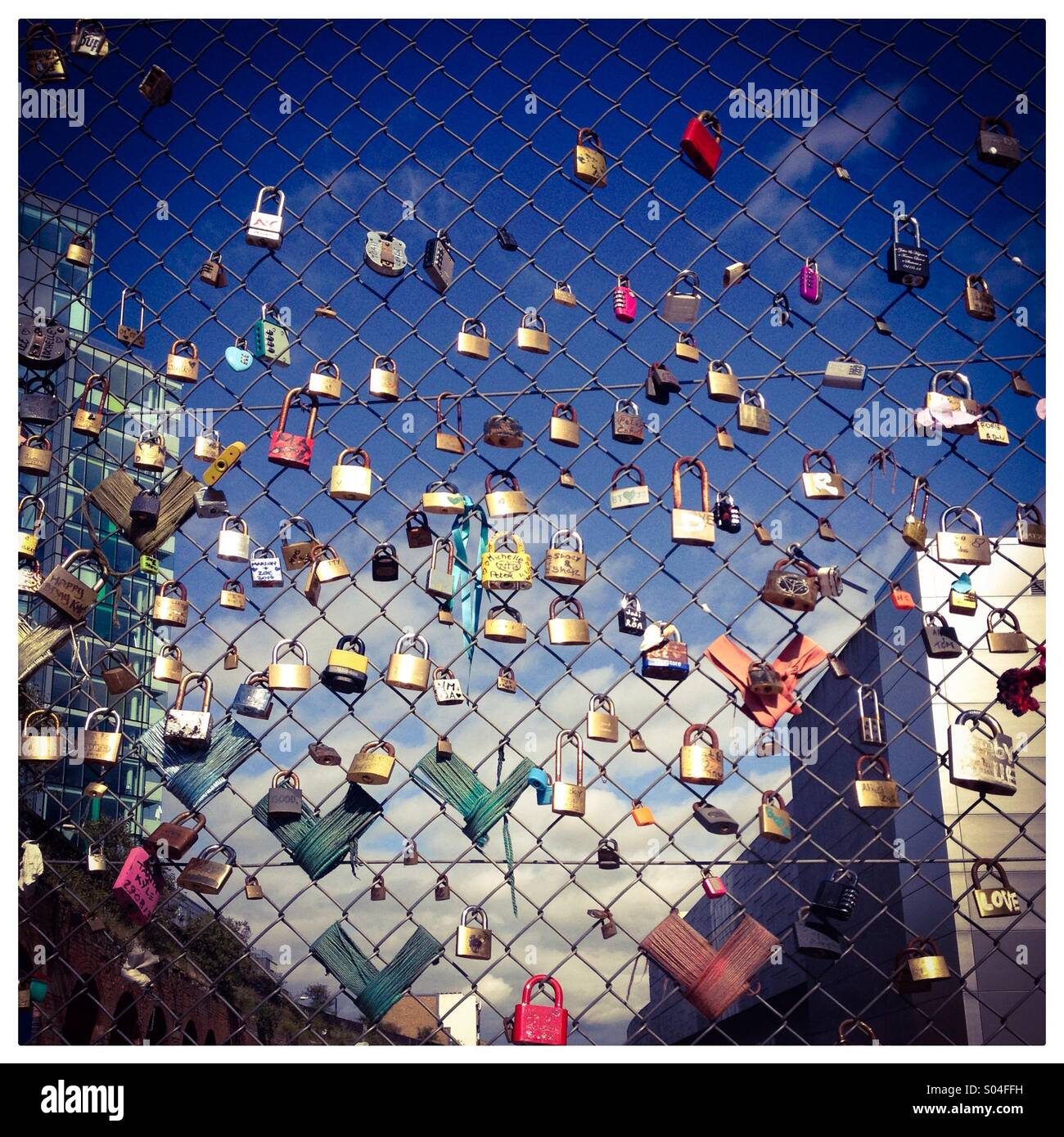 Love locks london hi-res stock photography and images - Alamy