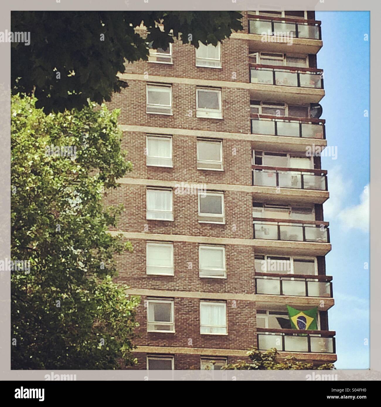 A tower block in London Stock Photo - Alamy