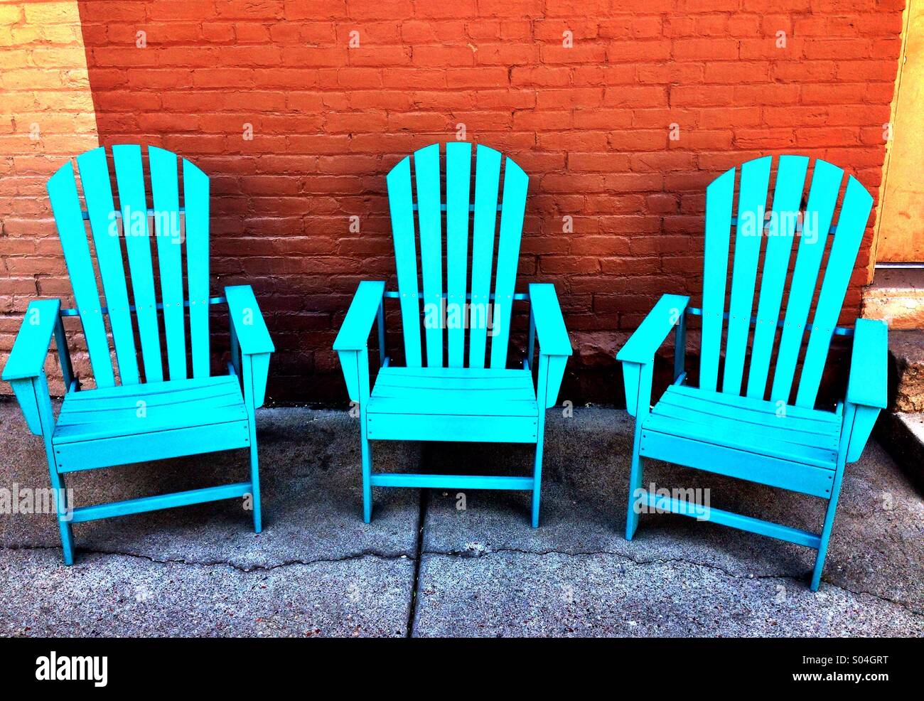 Turquoise chairs hi-res stock photography and images - Alamy