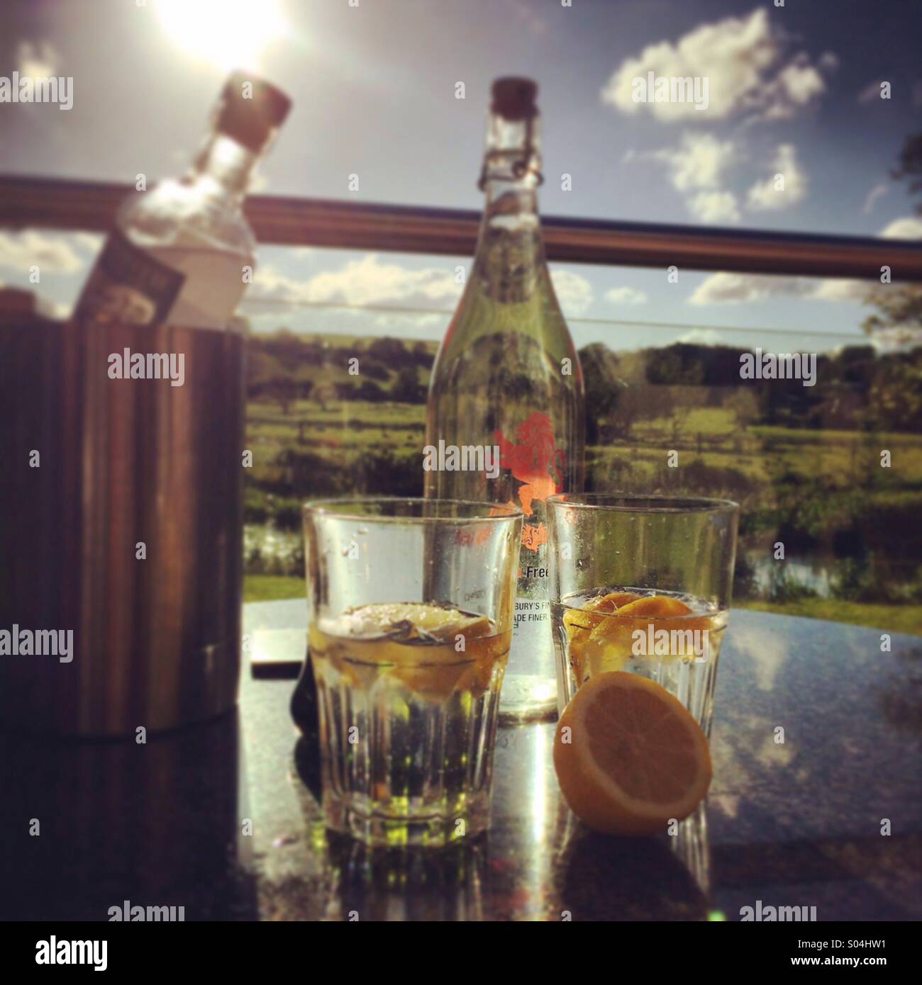 Gin time hi-res stock photography and images - Alamy