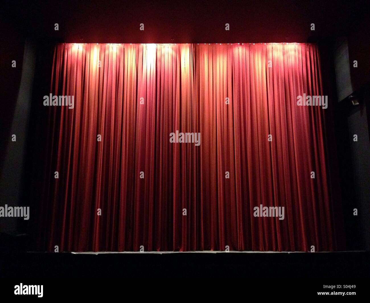 Curtain call hi-res stock photography and images - Alamy