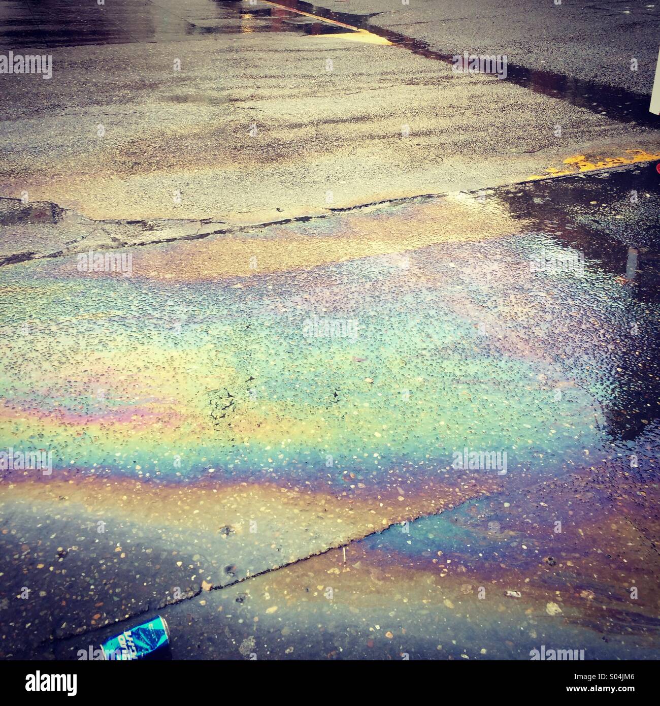 Oil Rainbow Water Stock Photos & Oil Rainbow Water Stock Images - Alamy