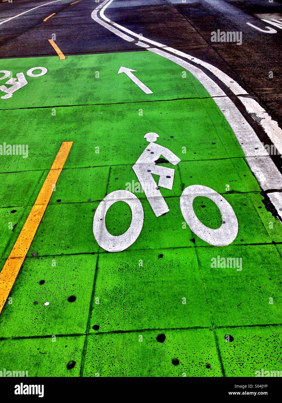 Bike path signage Stock Photo - Alamy