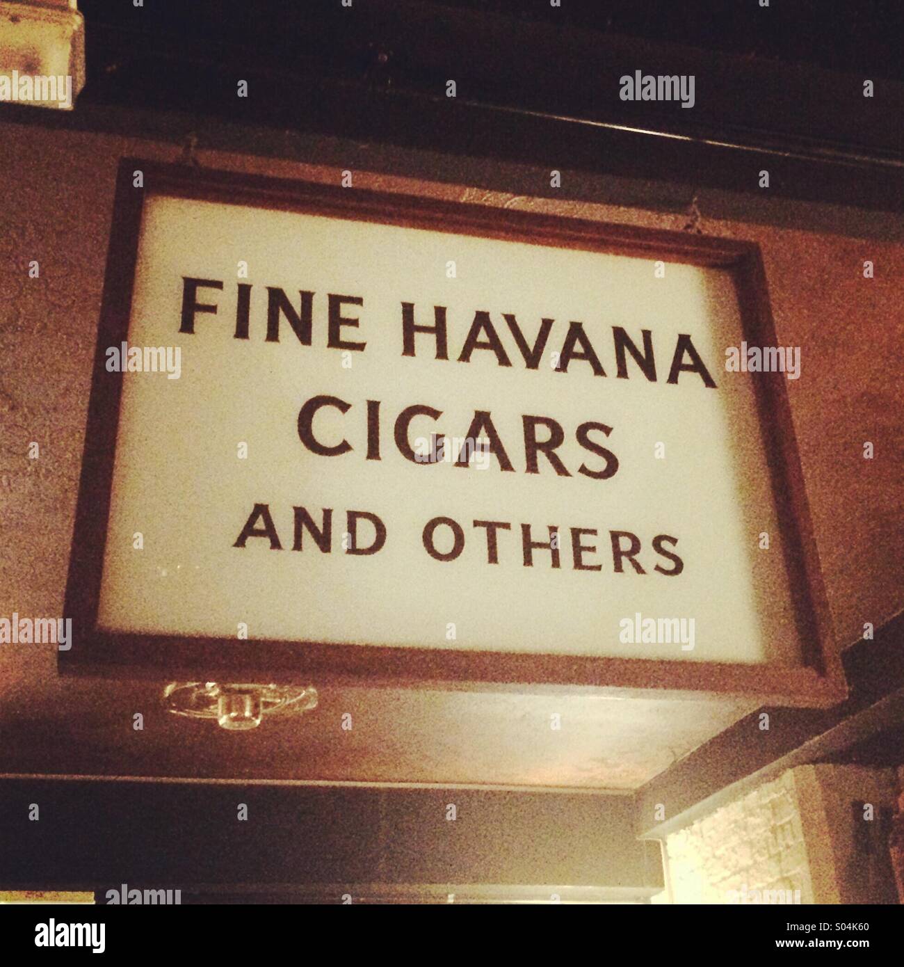 Cigars sign hi-res stock photography and images - Alamy