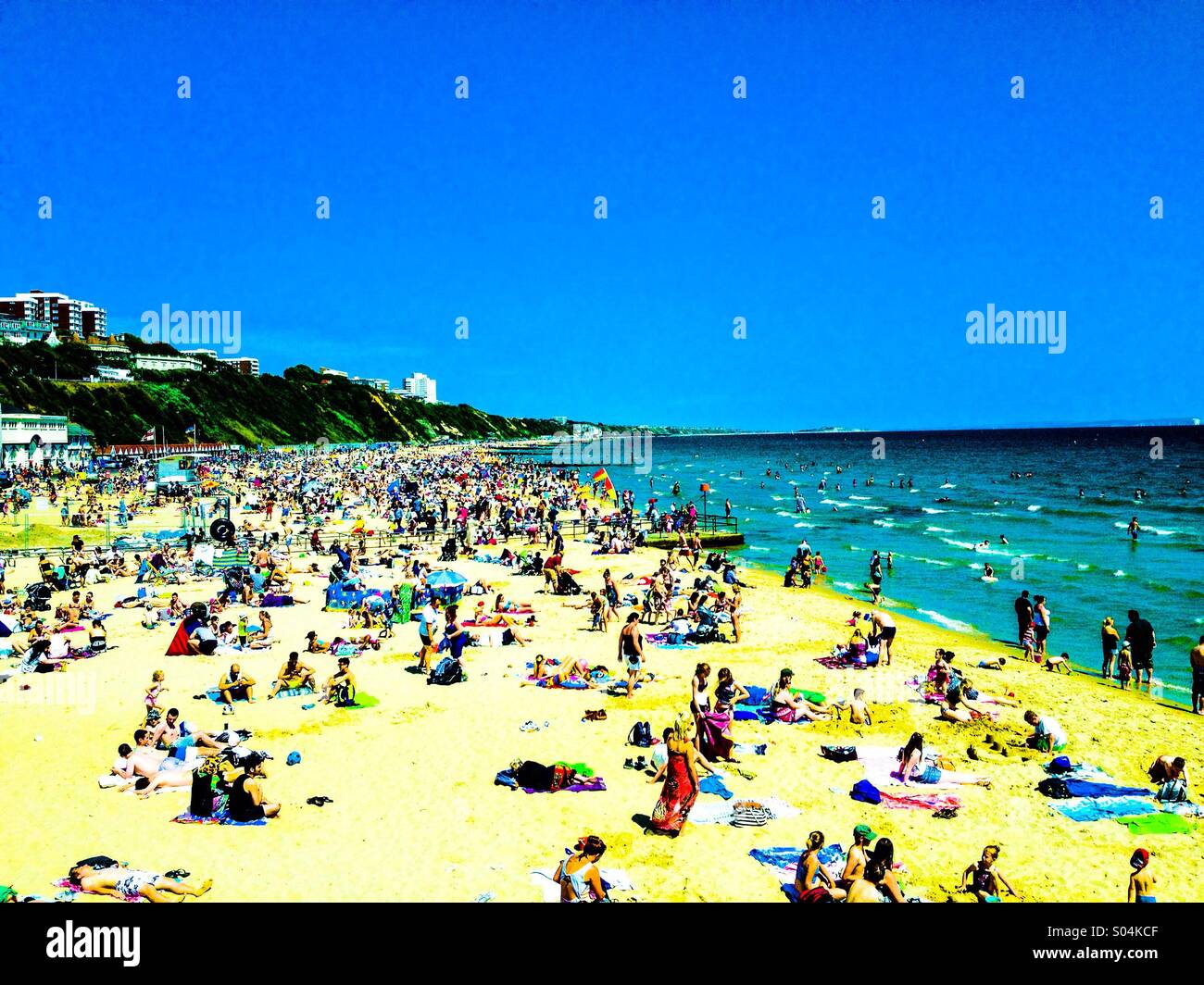 Beach Crowded Bournemouth Seaside Stock Photos & Beach Crowded ...
