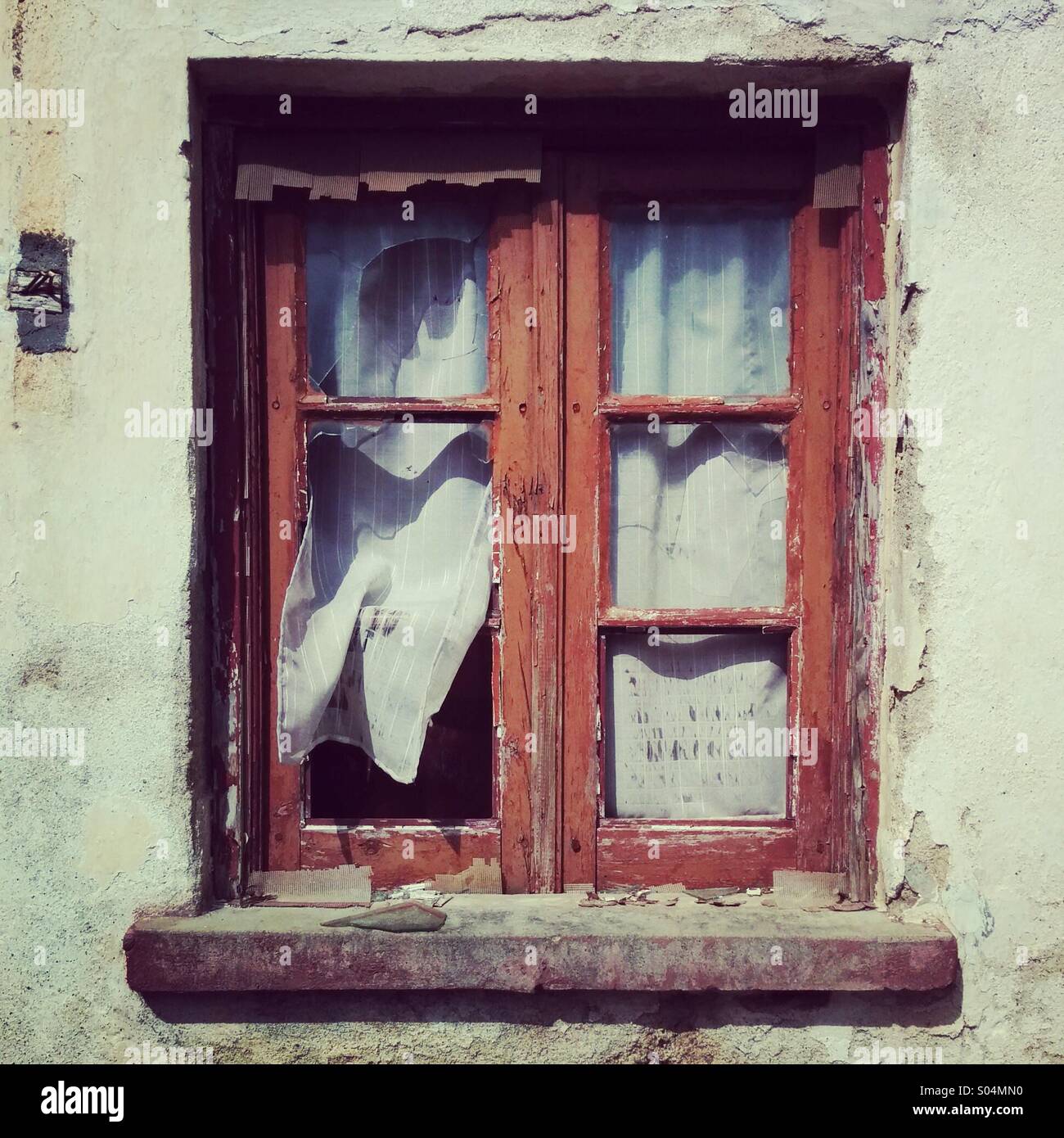 Ruined glass house hi-res stock photography and images - Alamy
