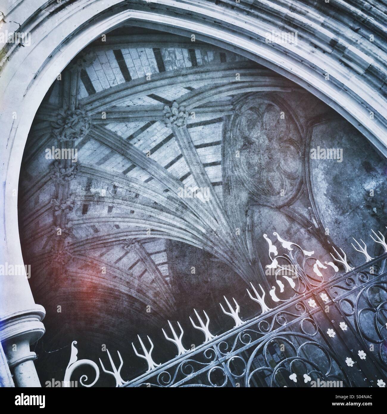 Ceiling arch hi-res stock photography and images - Alamy