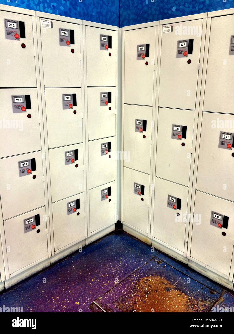 Clothes lockers hi-res stock photography and images - Alamy