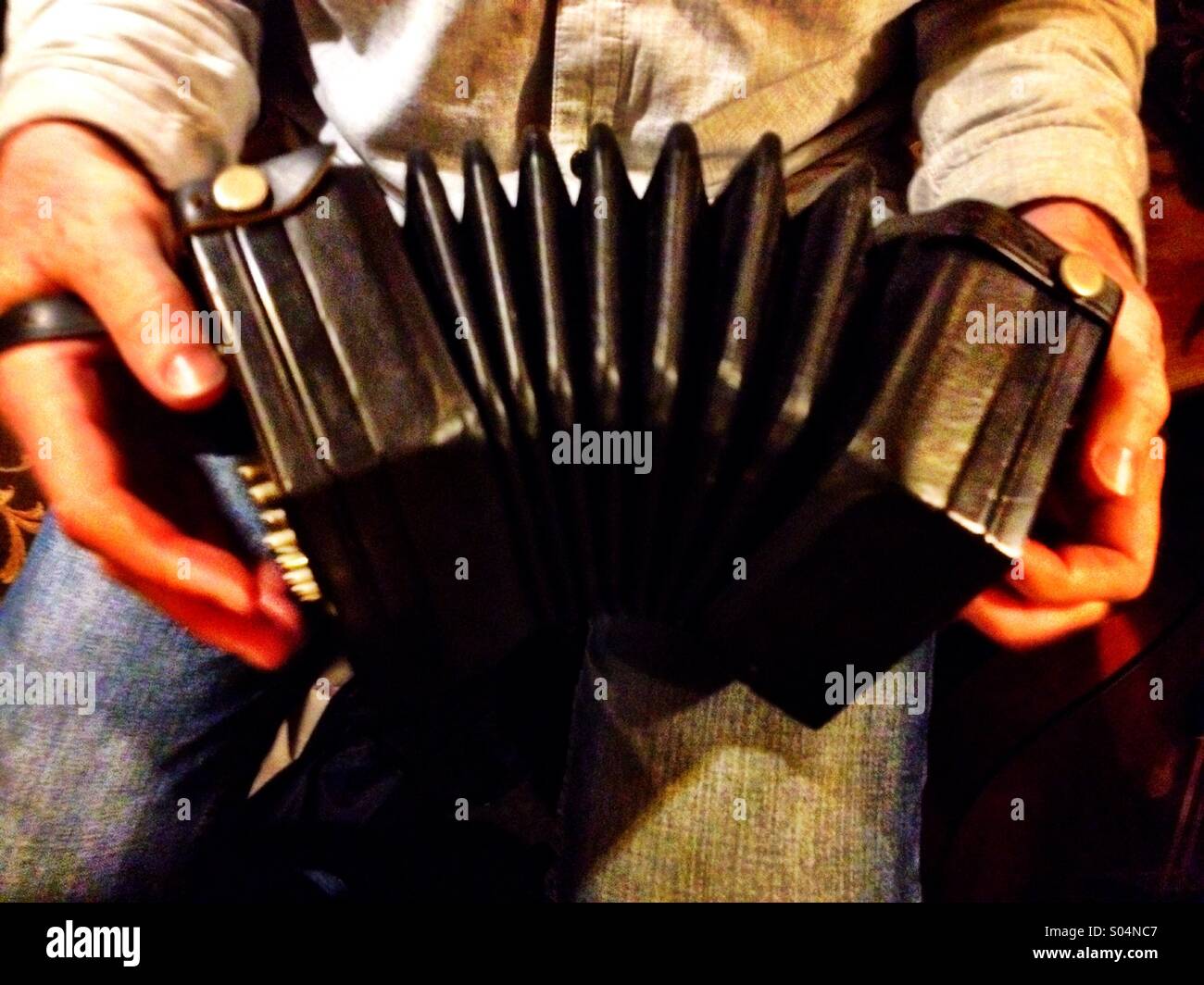 Squeezebox hi-res stock photography and images - Alamy