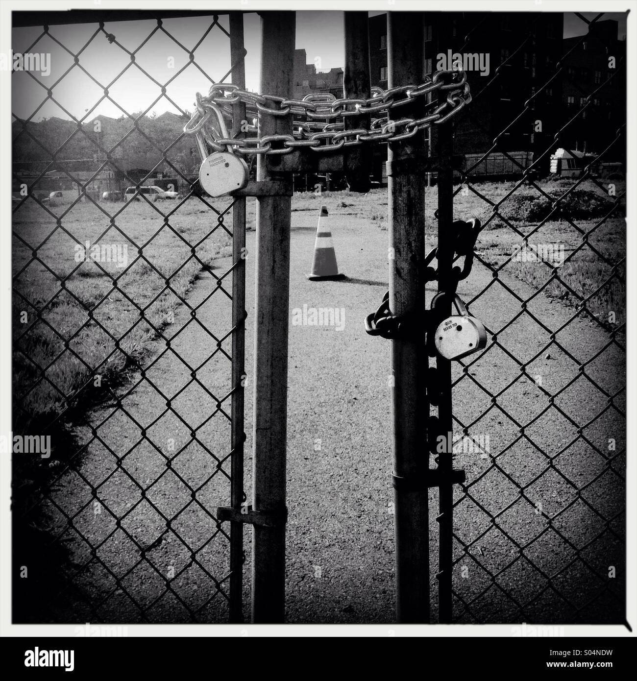 Closed fence hi-res stock photography and images - Alamy