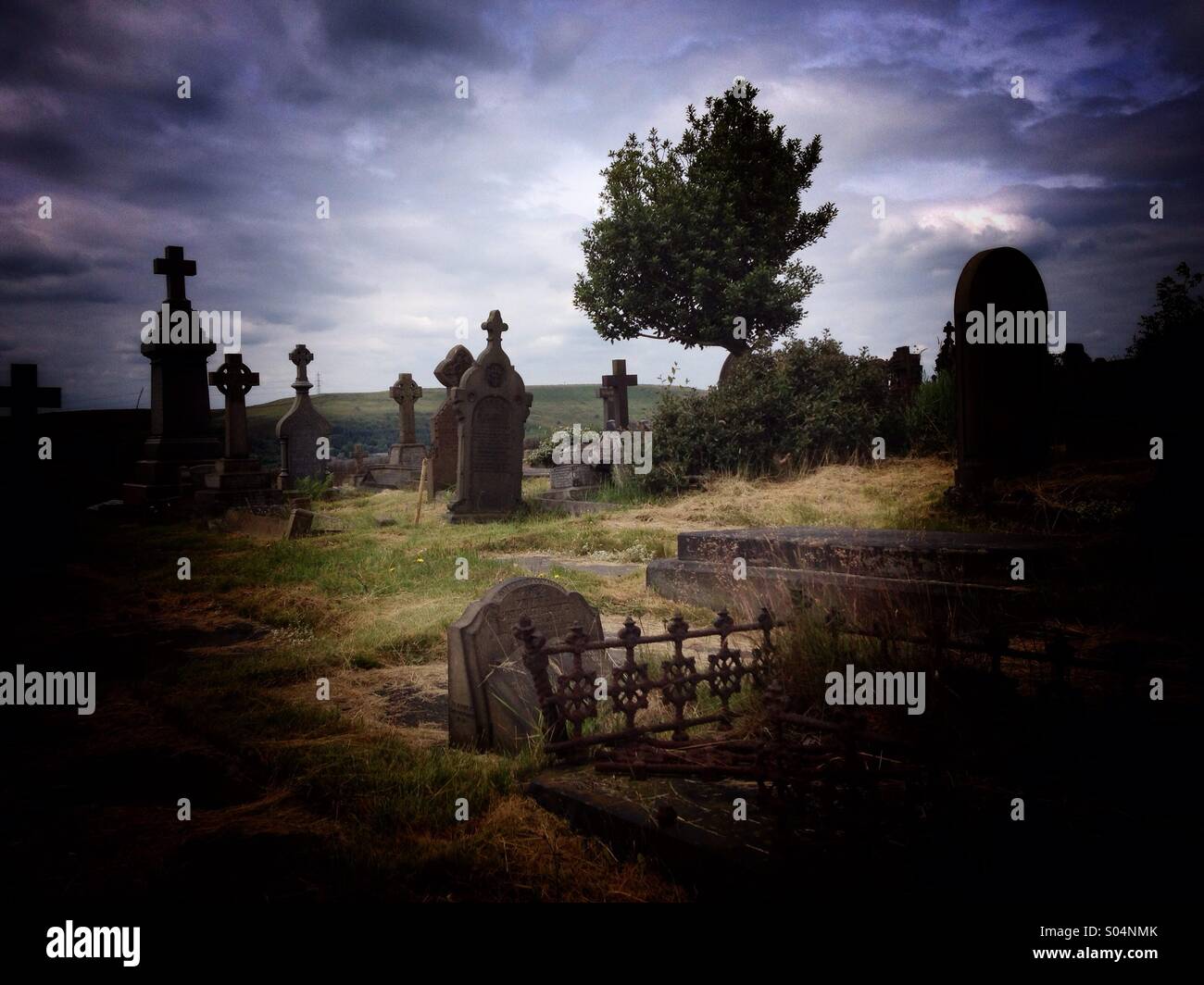 The old cemetery smartphone stock photos and images - Alamy