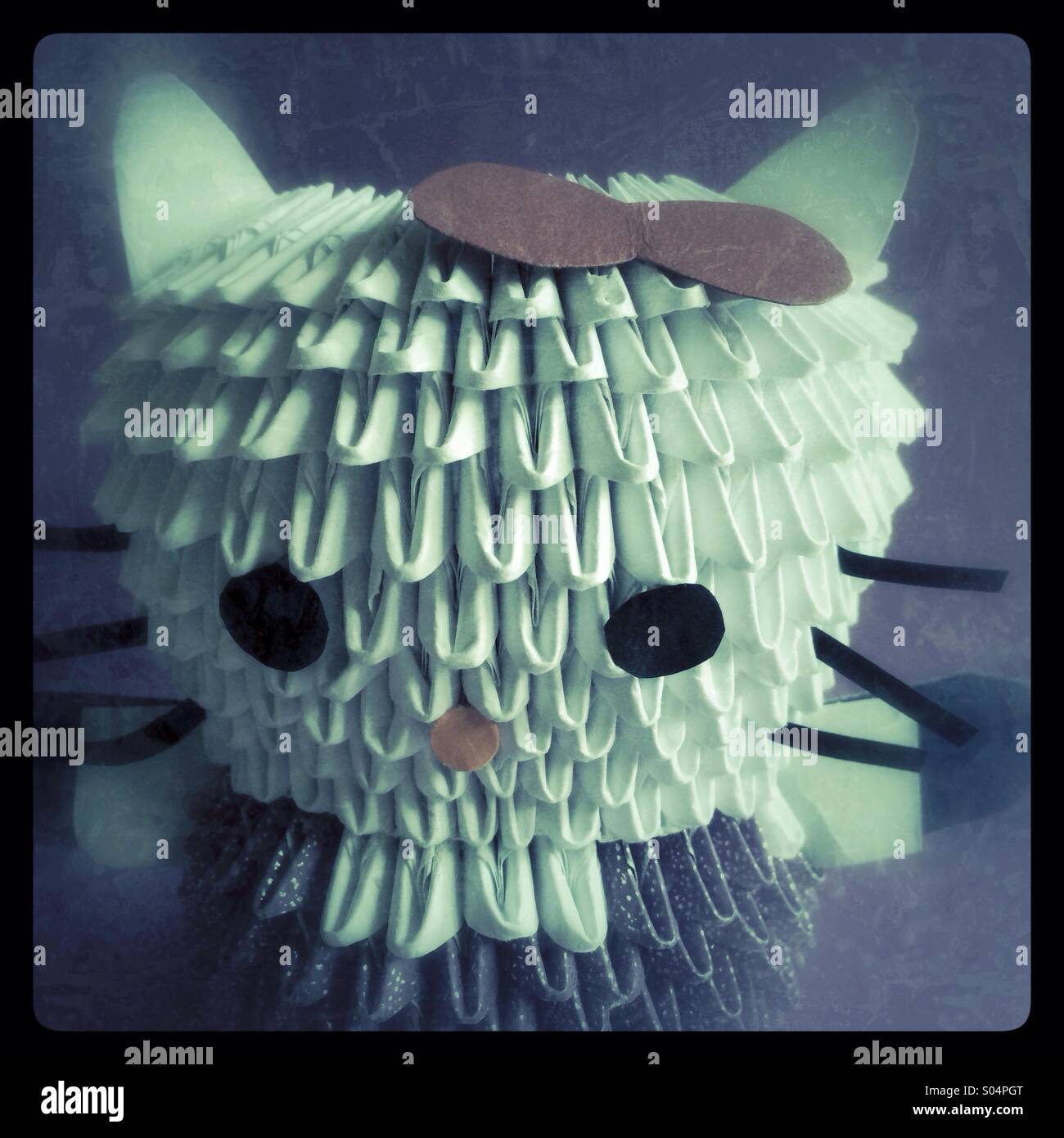 Hello kitty origami Stock Photo - Alamy