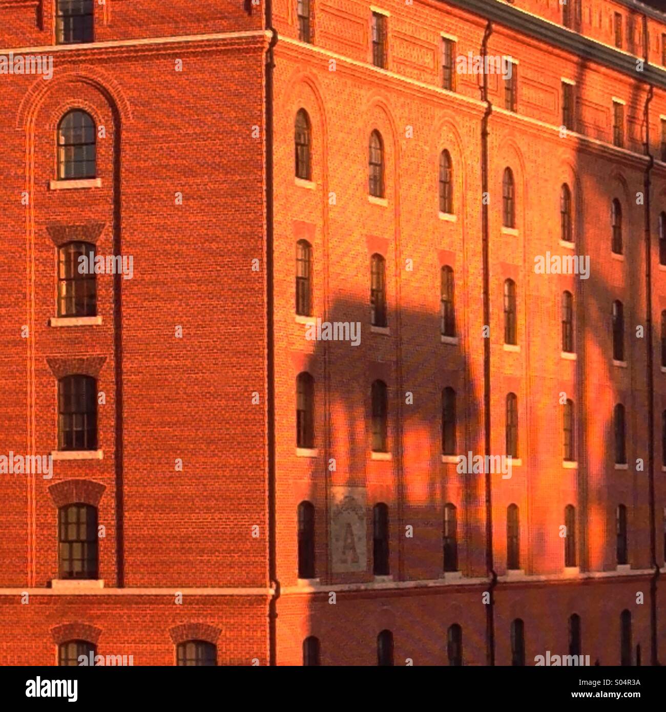 Gold brick hi-res stock photography and images - Alamy