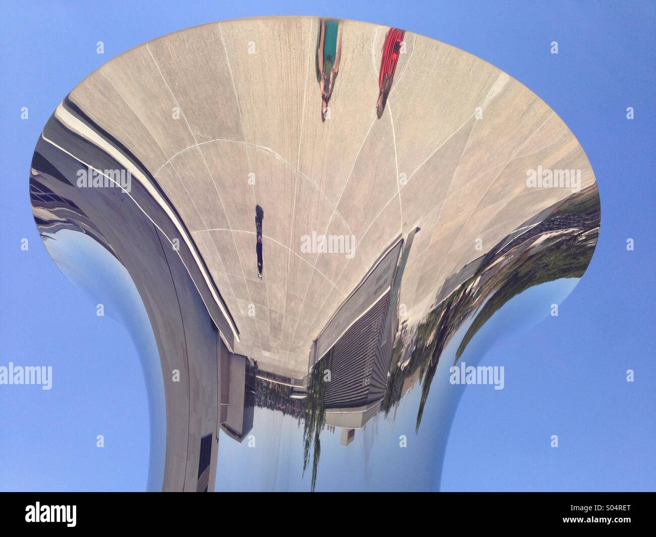 Reflective metal hi-res stock photography and images - Alamy