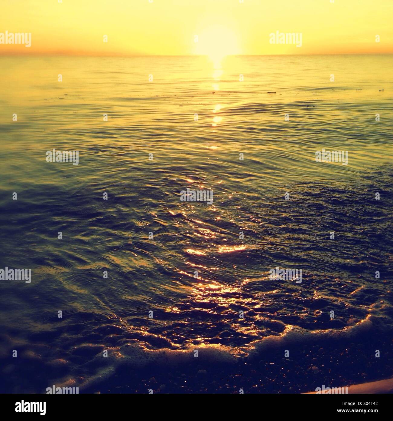 The ocean at sunset hi-res stock photography and images - Alamy