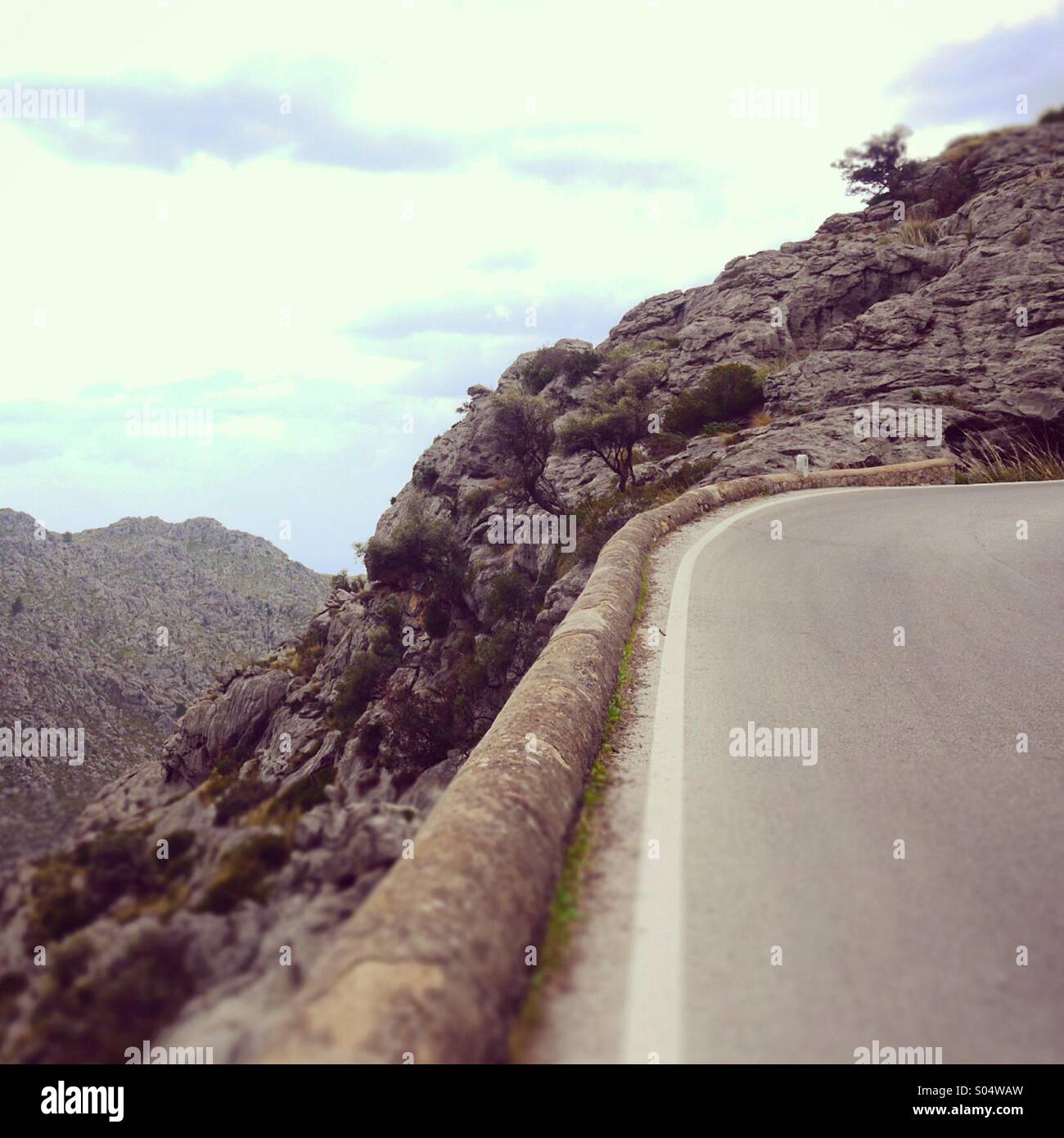 Treacherous road hi-res stock photography and images - Alamy