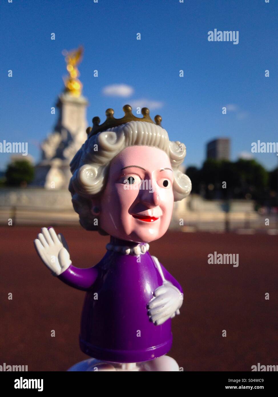 Waving queen toy hi-res stock photography and images - Alamy
