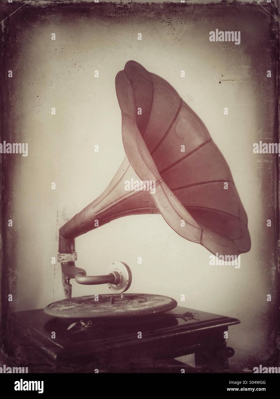 Antique Phonograph Stock Photos & Antique Phonograph Stock Images - Alamy