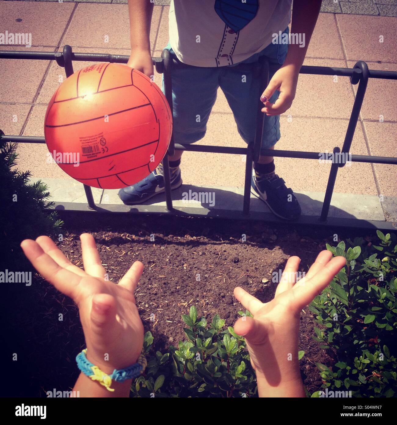 Child trow ball hi-res stock photography and images - Alamy