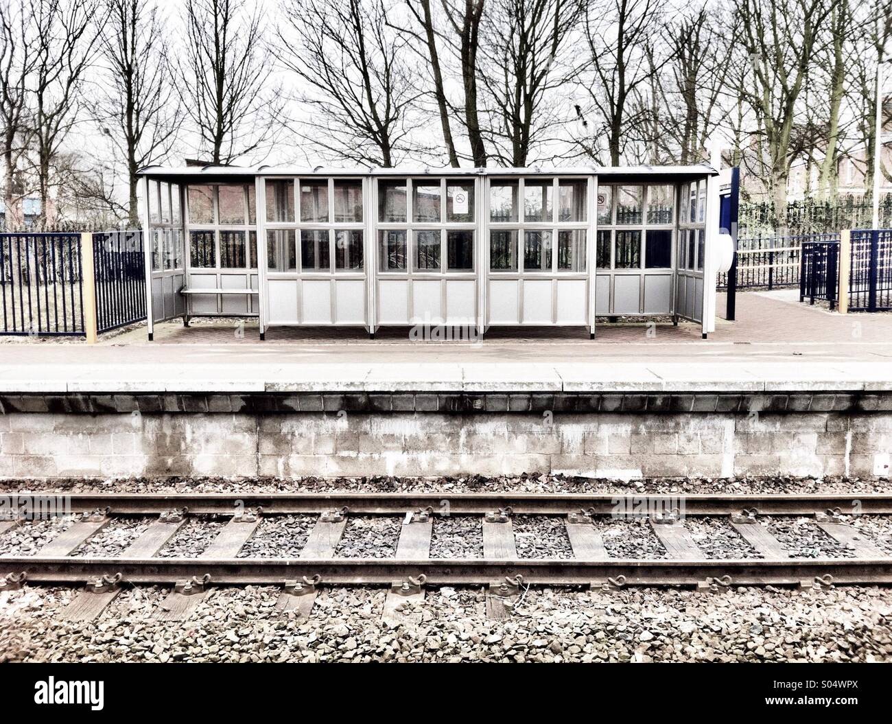 Platform with shelter hi-res stock photography and images - Alamy