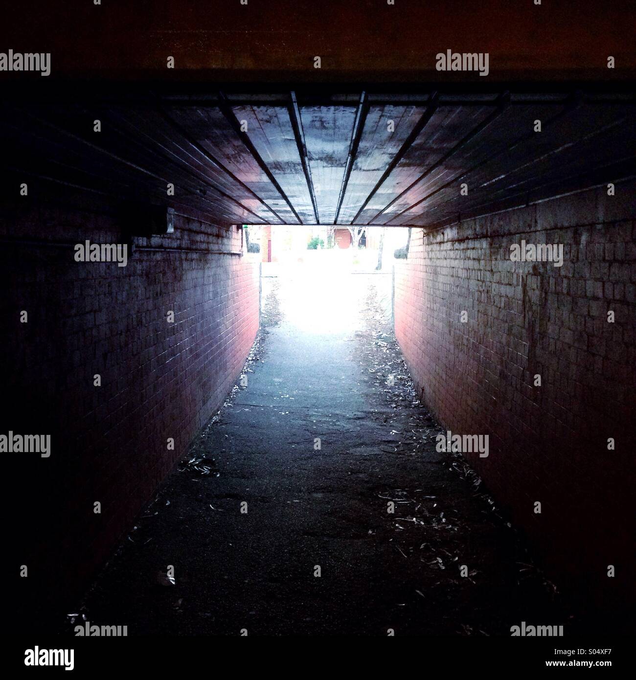Bricks walkway hi-res stock photography and images - Alamy