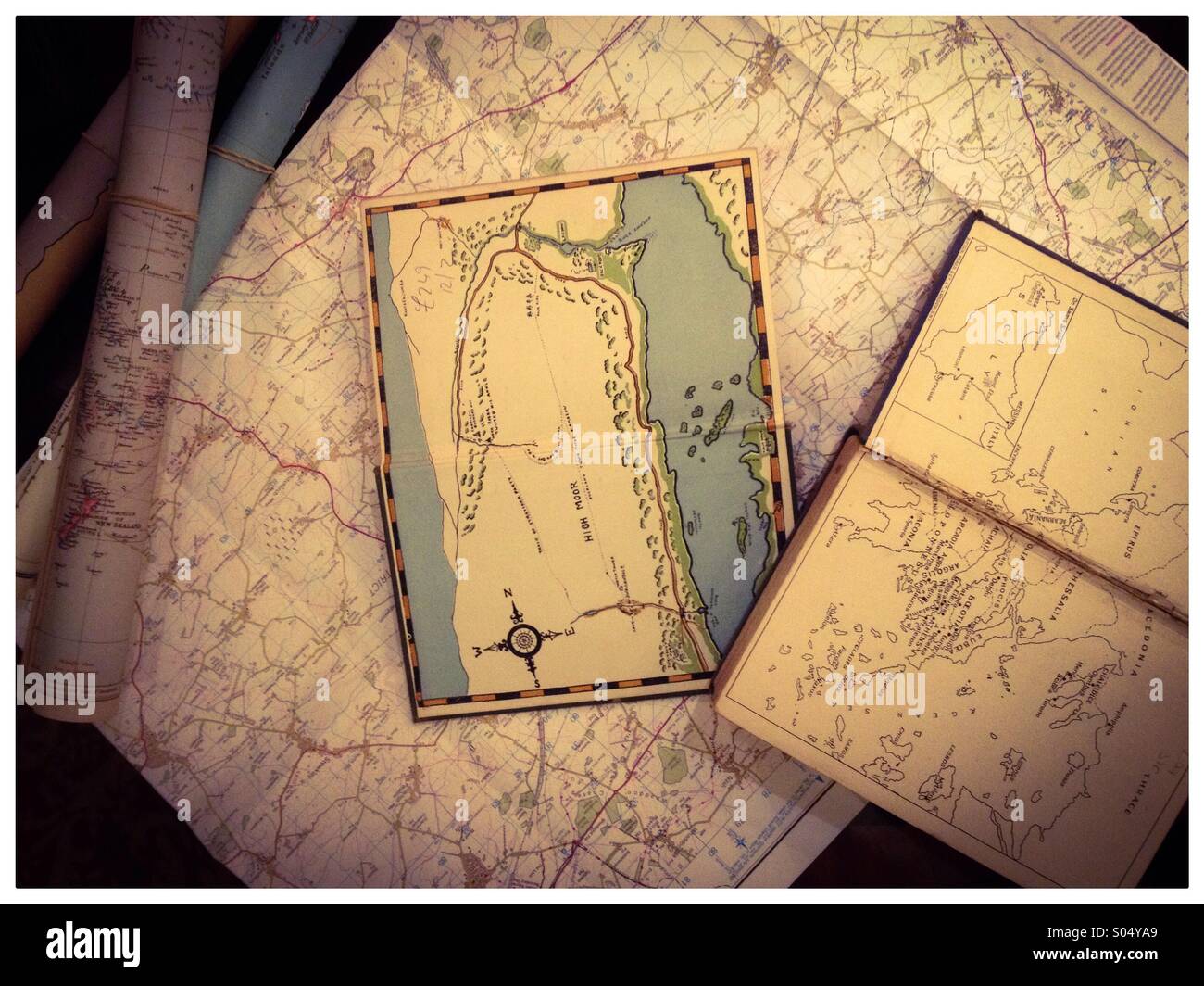 Rolls of maps hi-res stock photography and images - Alamy