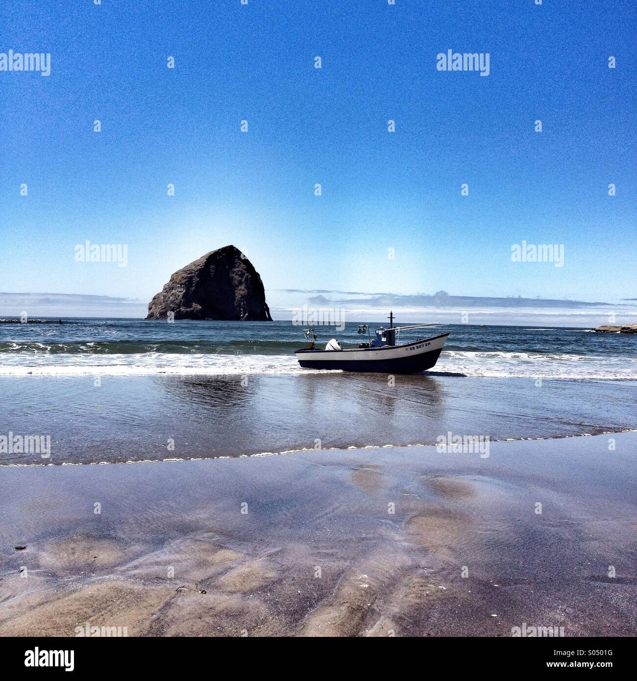 Fishing dory boat hi-res stock photography and images - Alamy