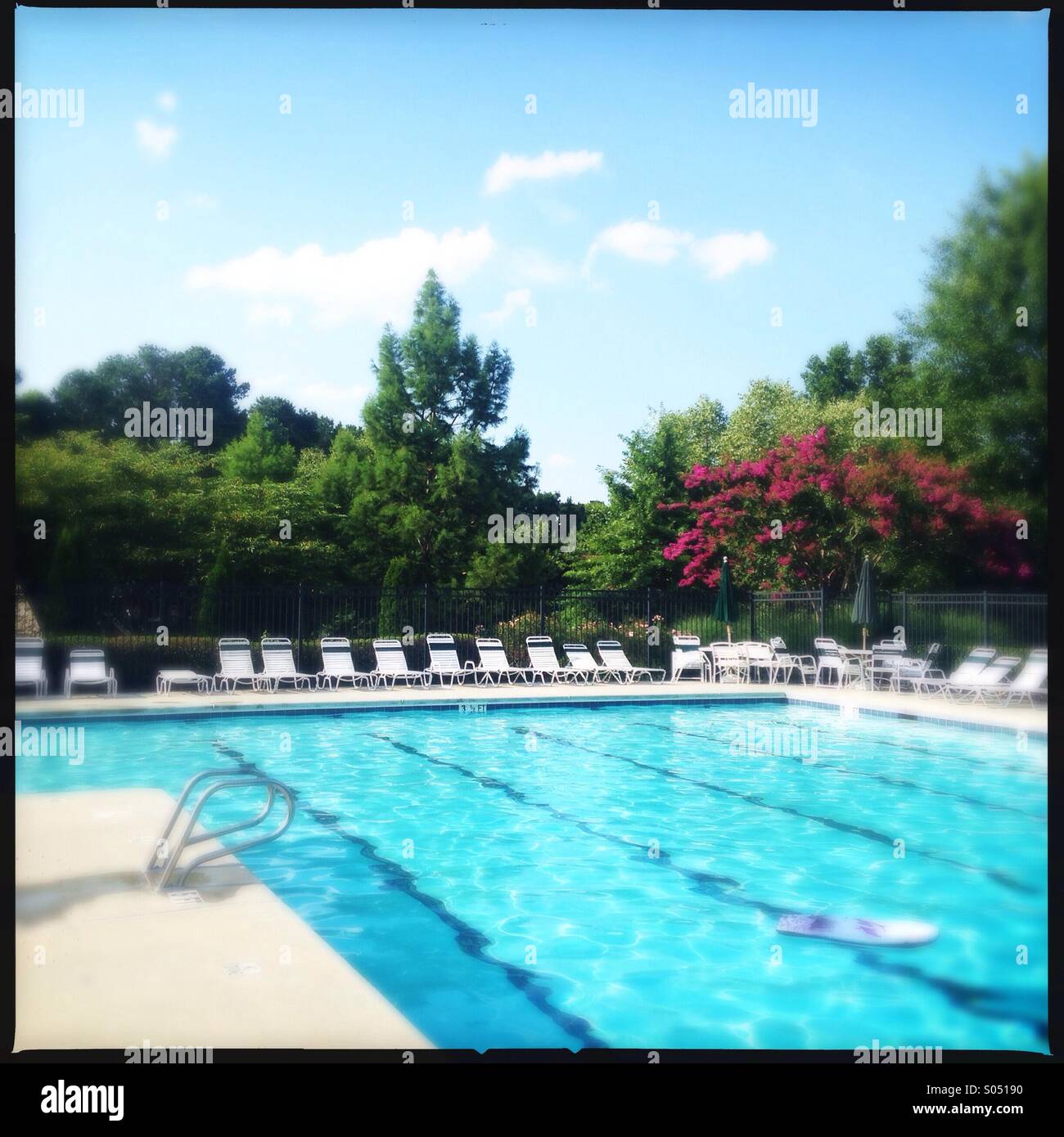 Empty pool hi-res stock photography and images - Alamy