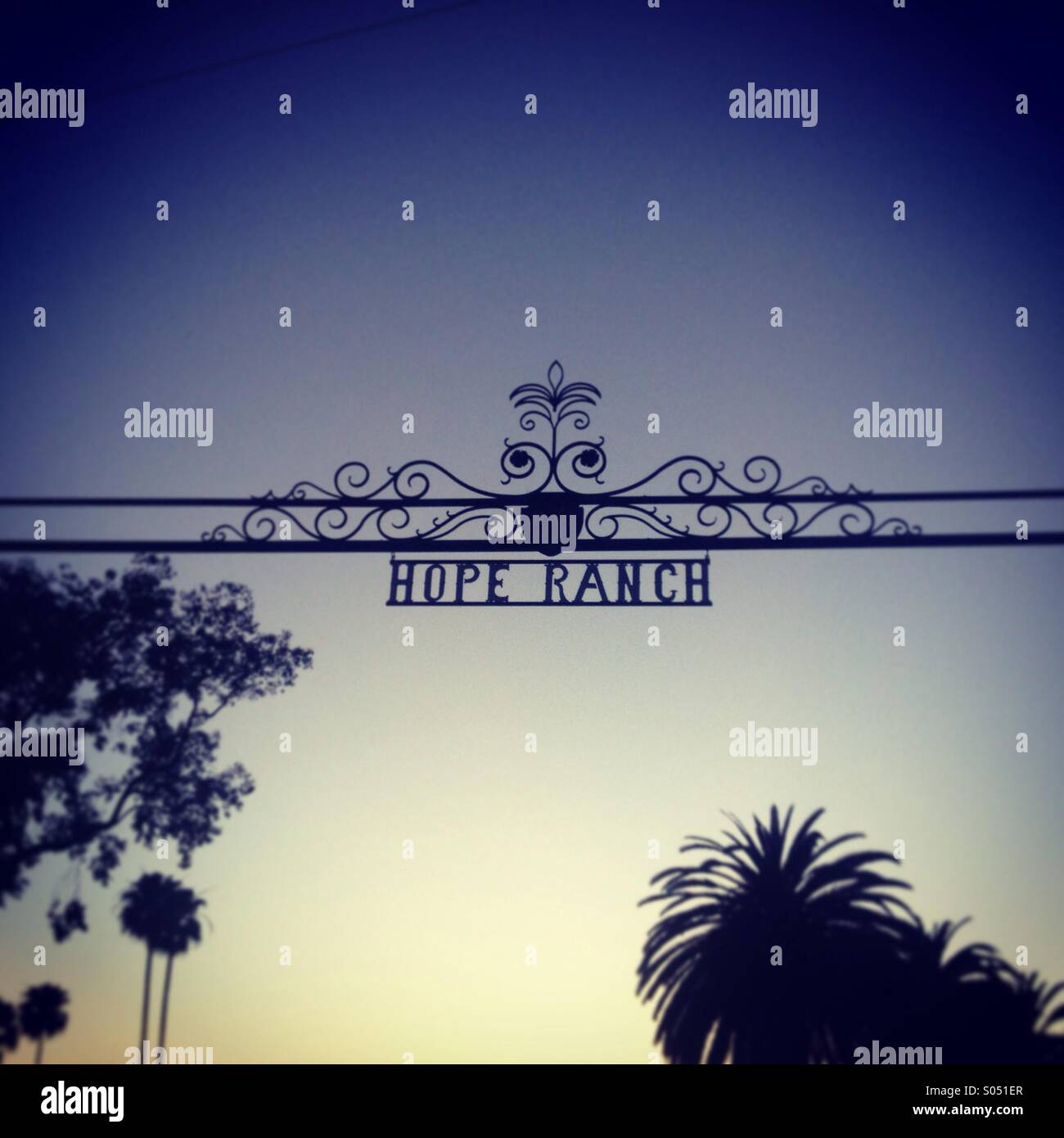 Ranch gate road hi-res stock photography and images - Alamy