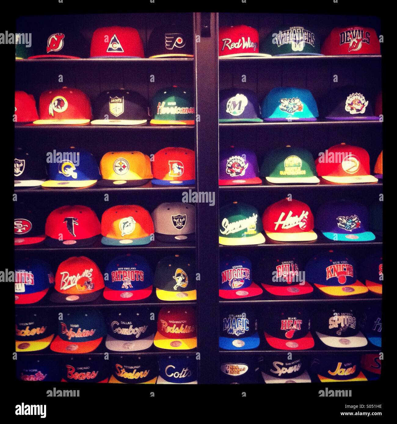 Colour collection of hats hi-res stock photography and images - Alamy