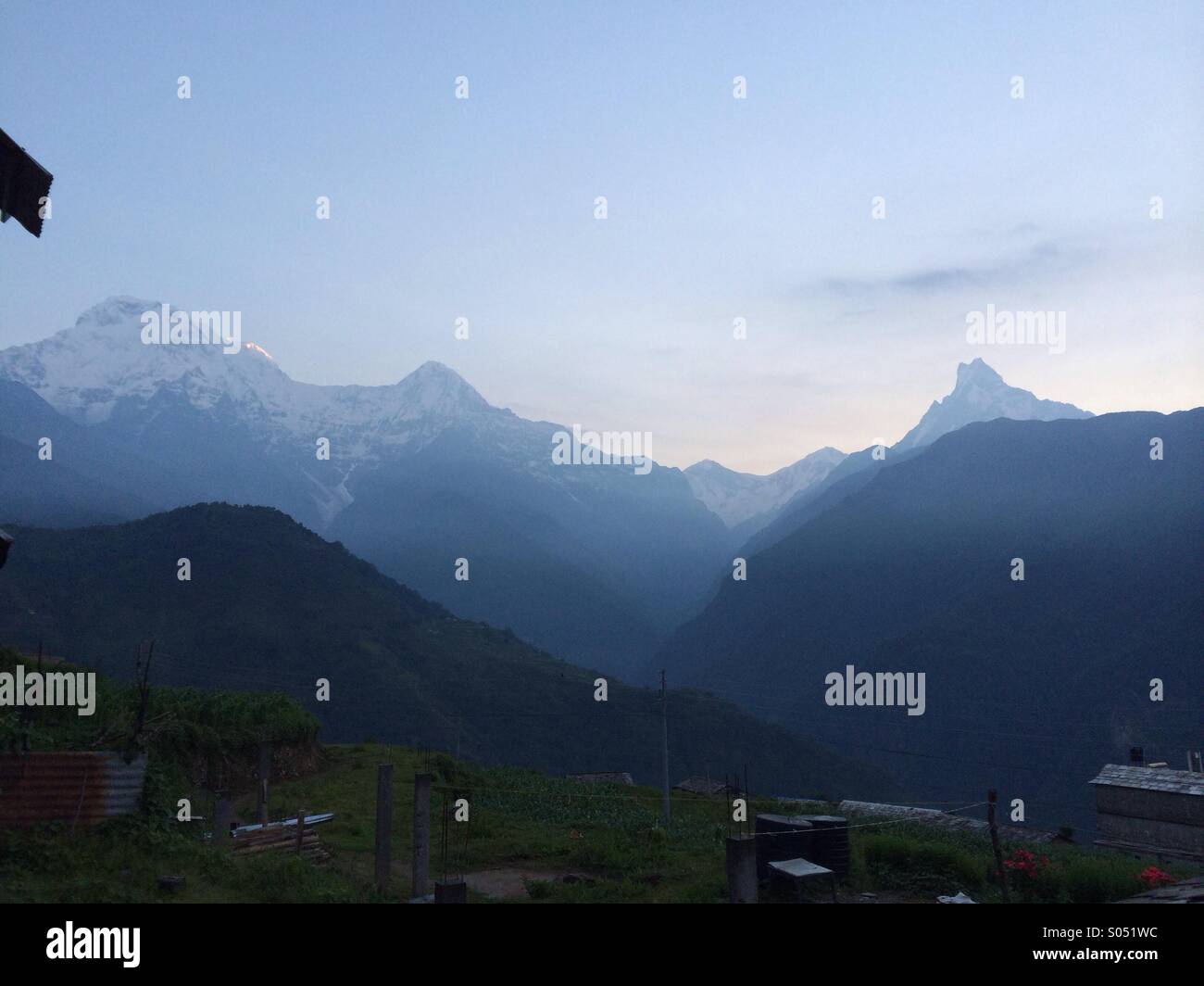 Himalaya sunrise hi-res stock photography and images - Alamy
