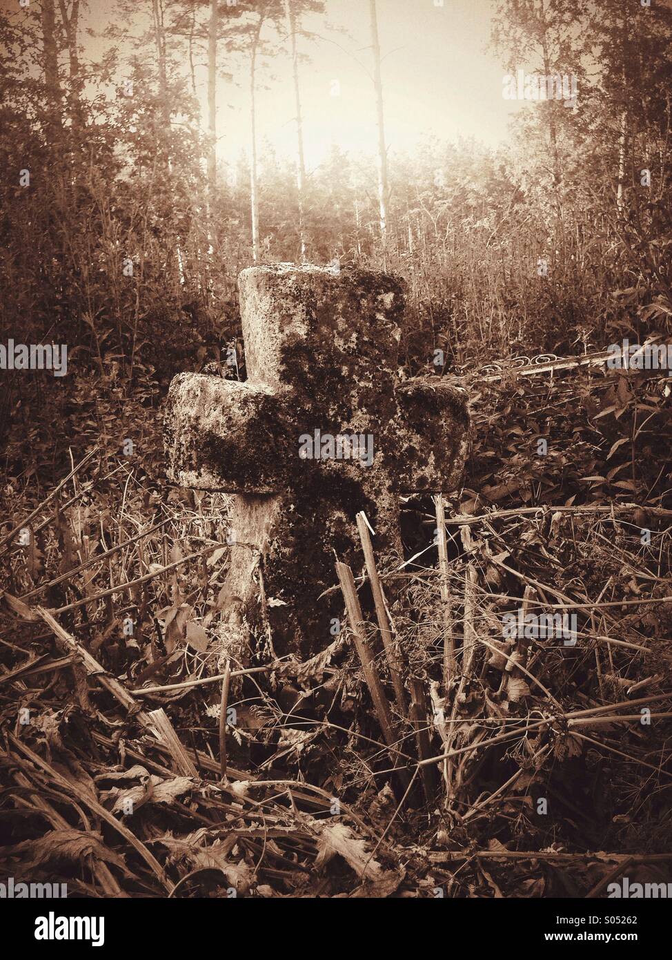 Stone cross at the cemetery hi-res stock photography and images - Alamy