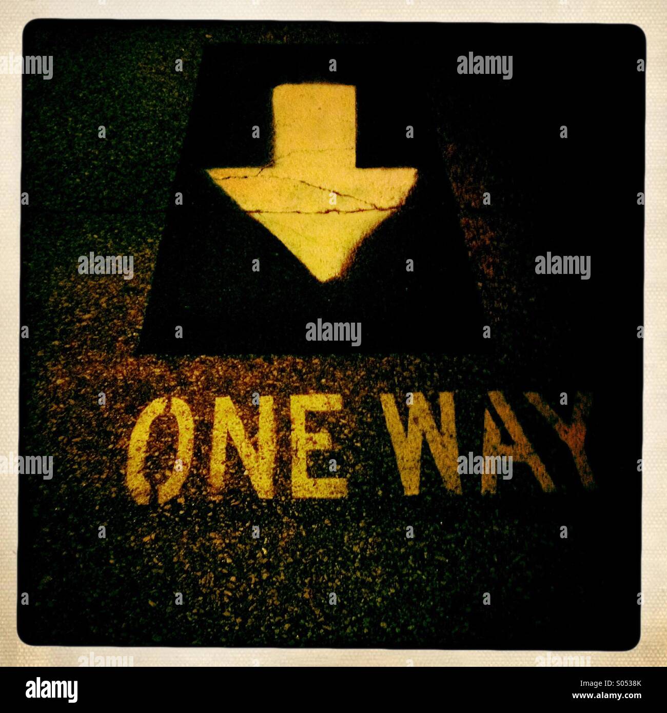 One way arrow hi-res stock photography and images - Alamy