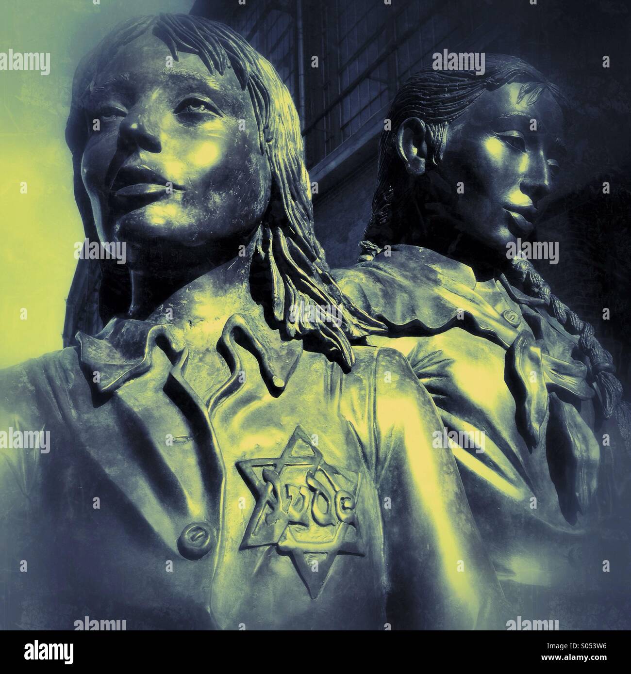 Jewish memorial statues hi-res stock photography and images - Alamy