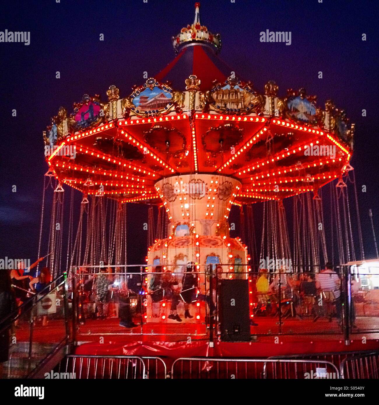 London carousel hi-res stock photography and images - Alamy