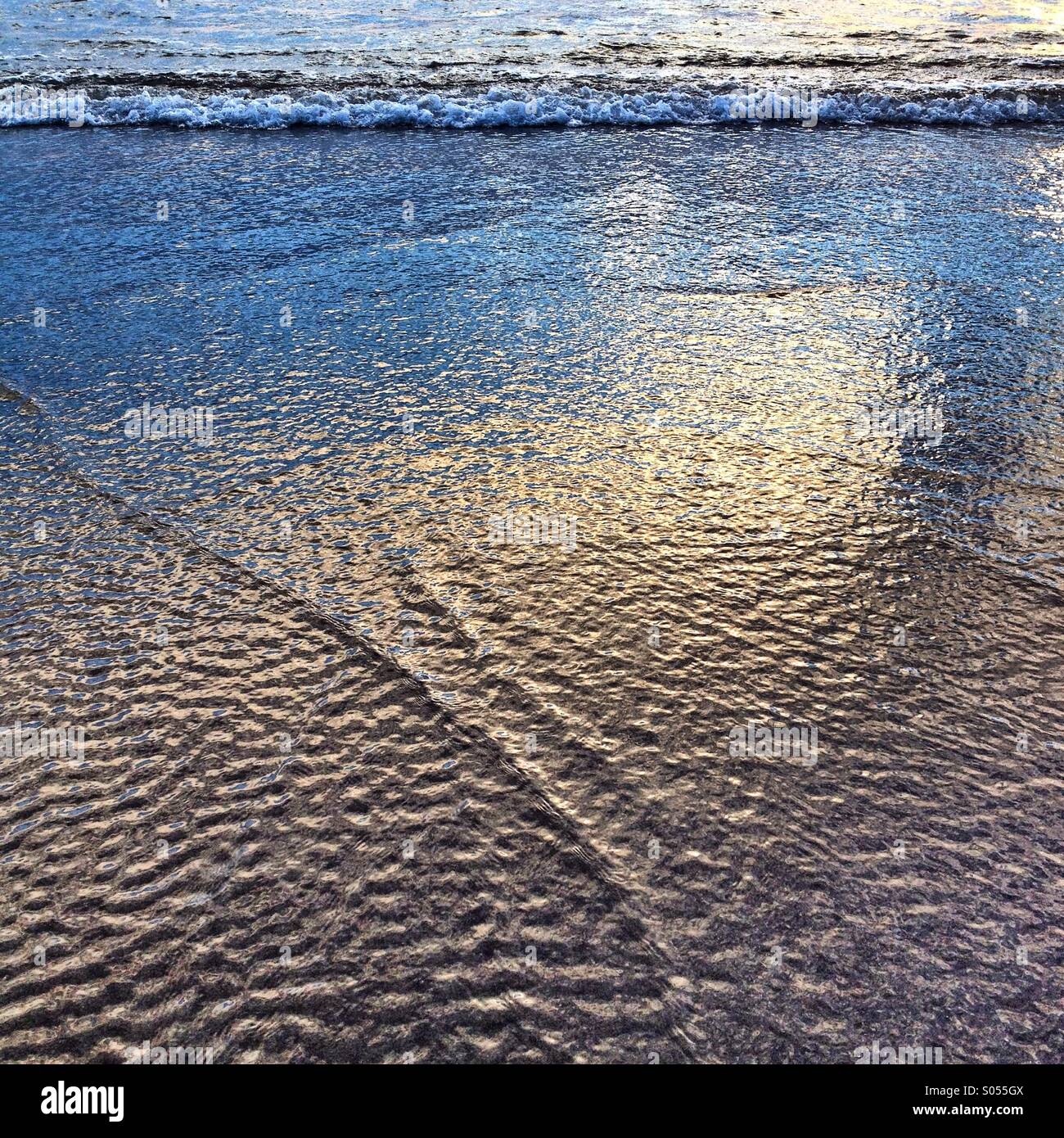 Rippled waves hi-res stock photography and images - Alamy