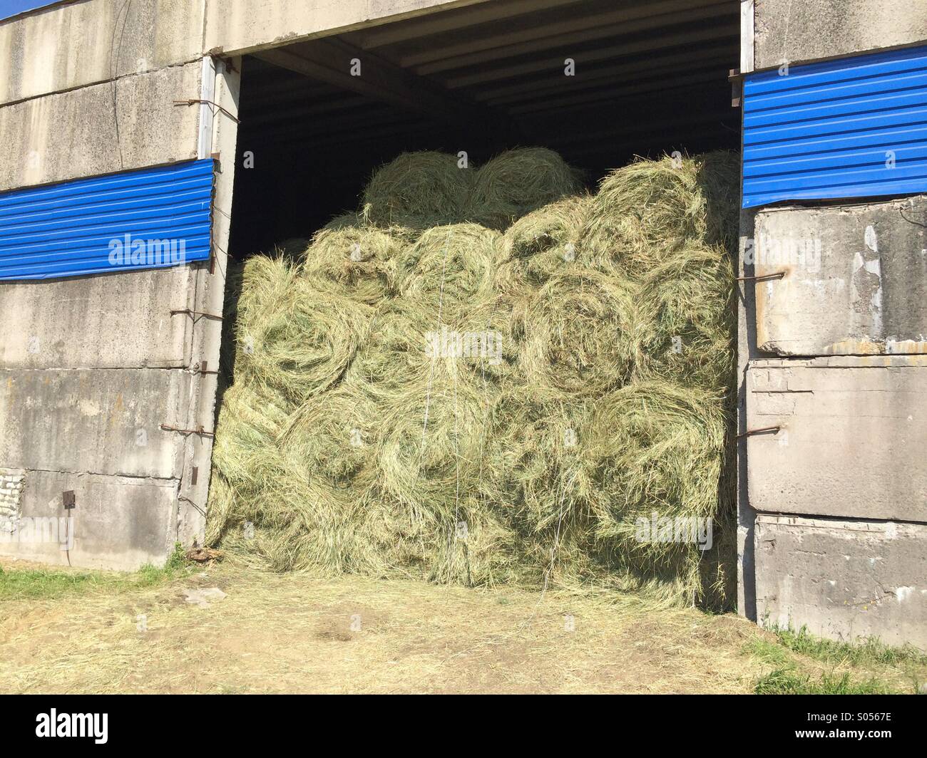 Hayloft barn hi-res stock photography and images - Alamy