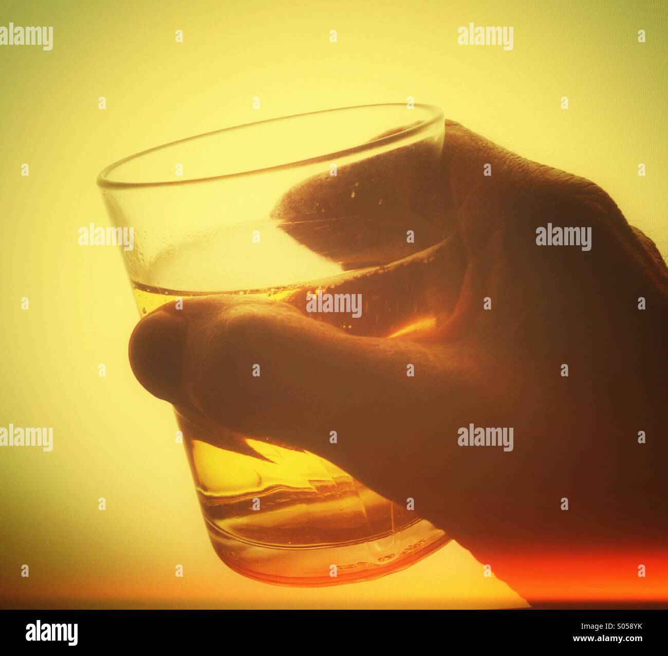 Hand holding glass hi-res stock photography and images - Alamy