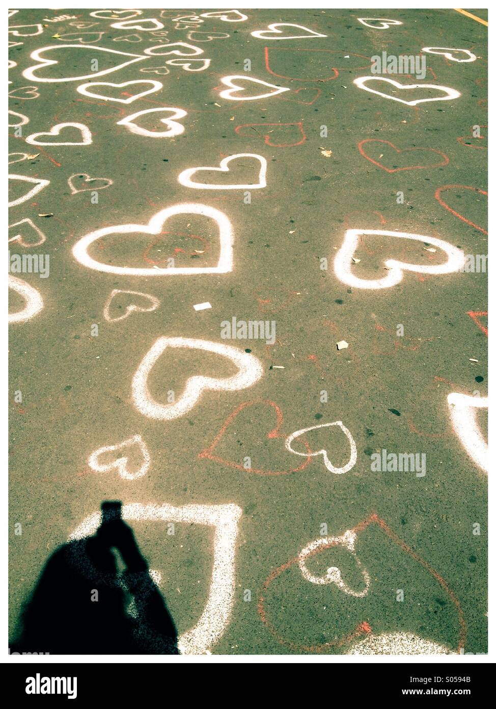 Hearts outline hi-res stock photography and images - Alamy