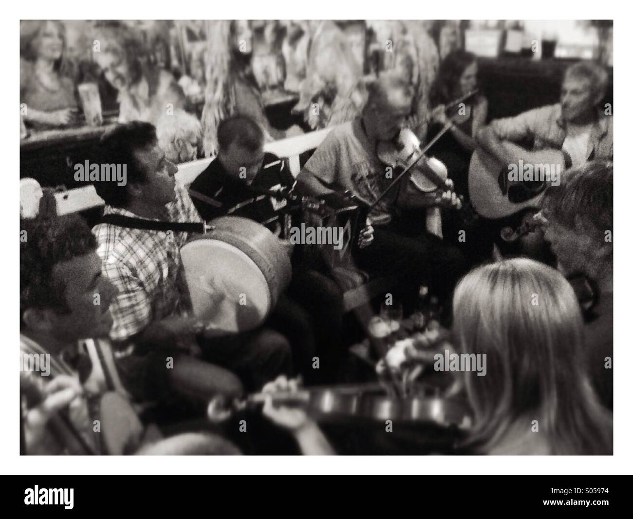 Irish traditional music hi-res stock photography and images - Alamy