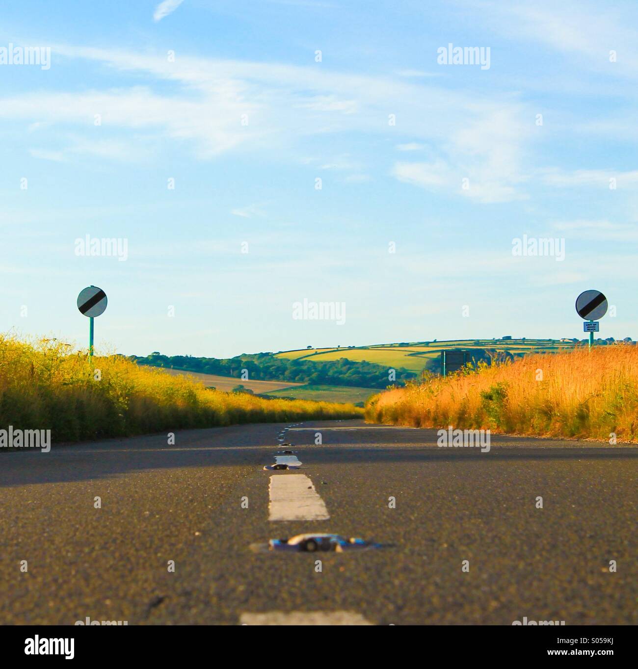 Empty alone countryside hi-res stock photography and images - Alamy
