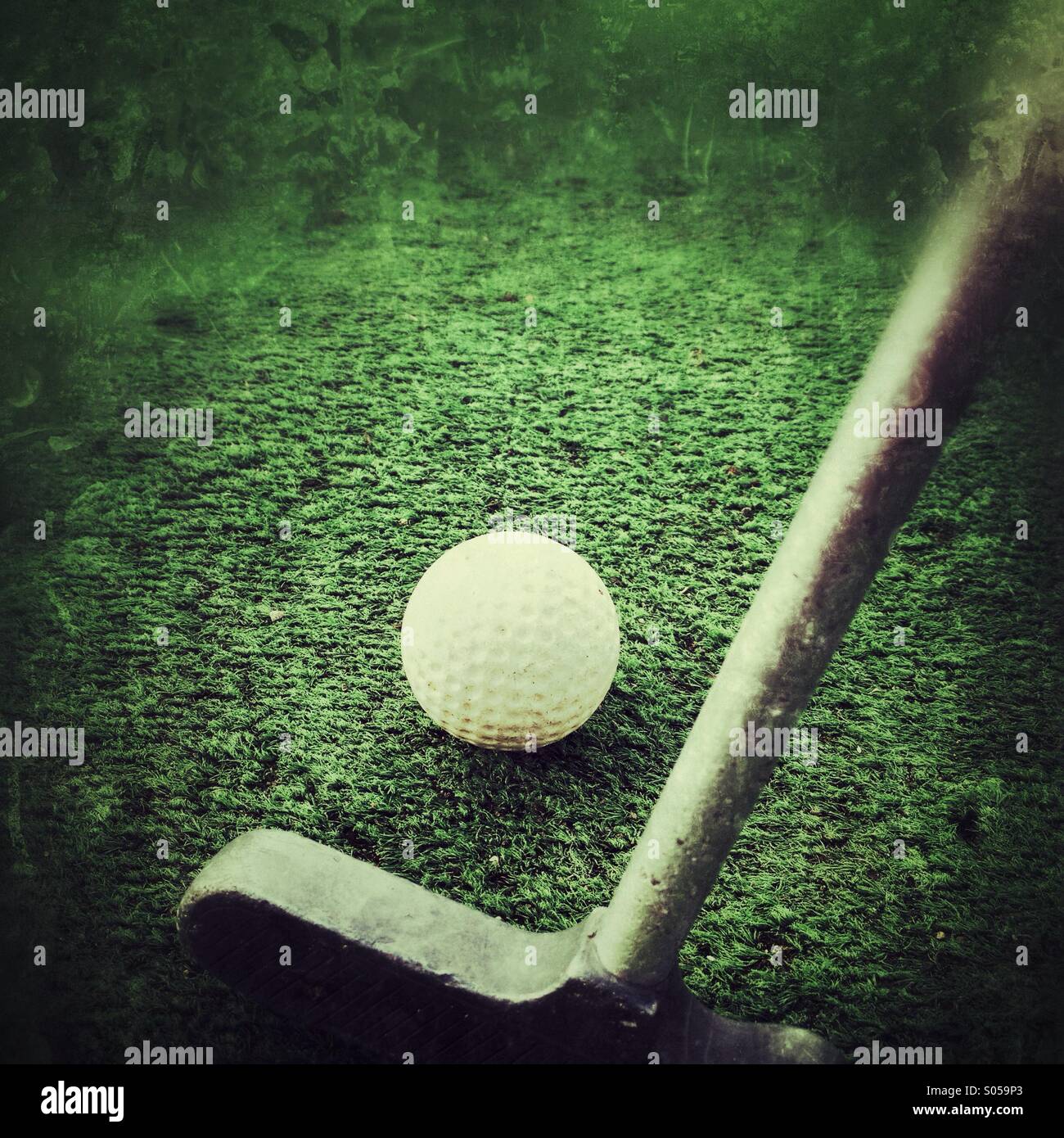 Putter green hi-res stock photography and images - Alamy