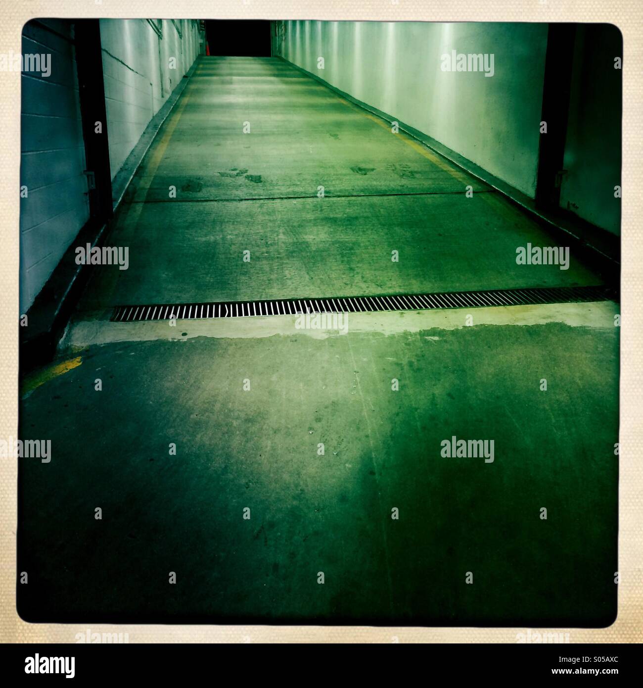 Incline ramp hi-res stock photography and images - Alamy