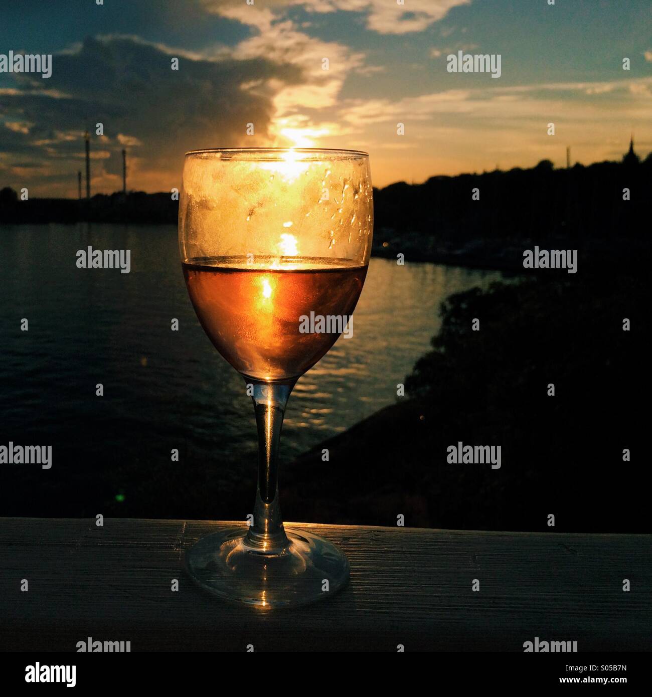 Sunlight through glass hi-res stock photography and images - Alamy