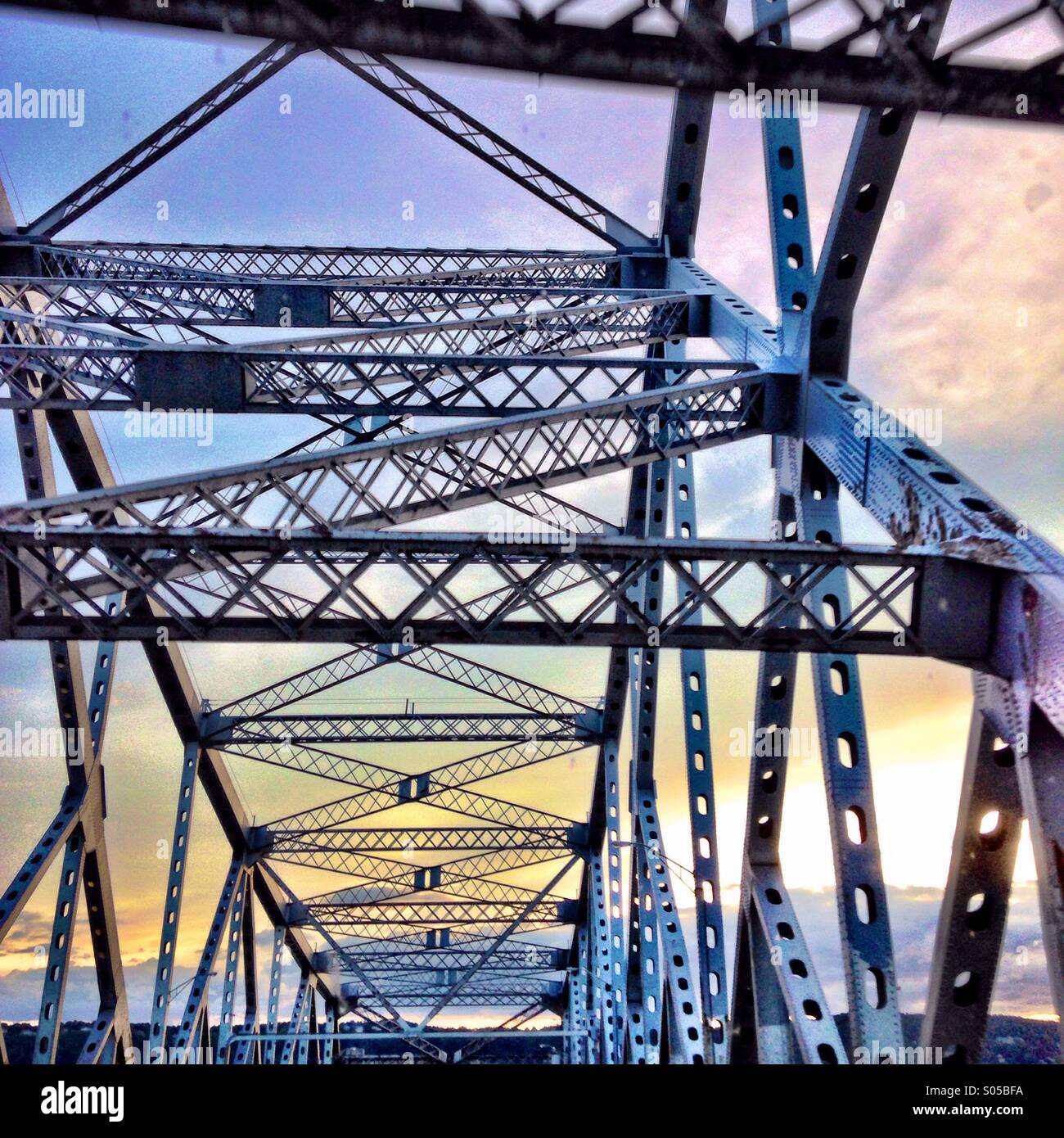 Steel beams girders hi-res stock photography and images - Alamy