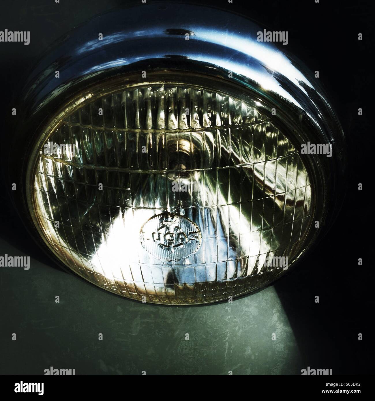 Car light hi-res stock photography and images - Alamy