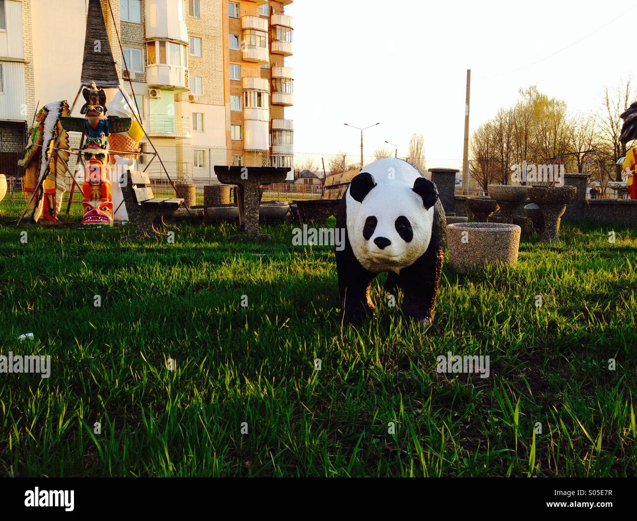 Panda statue hi-res stock photography and images - Alamy