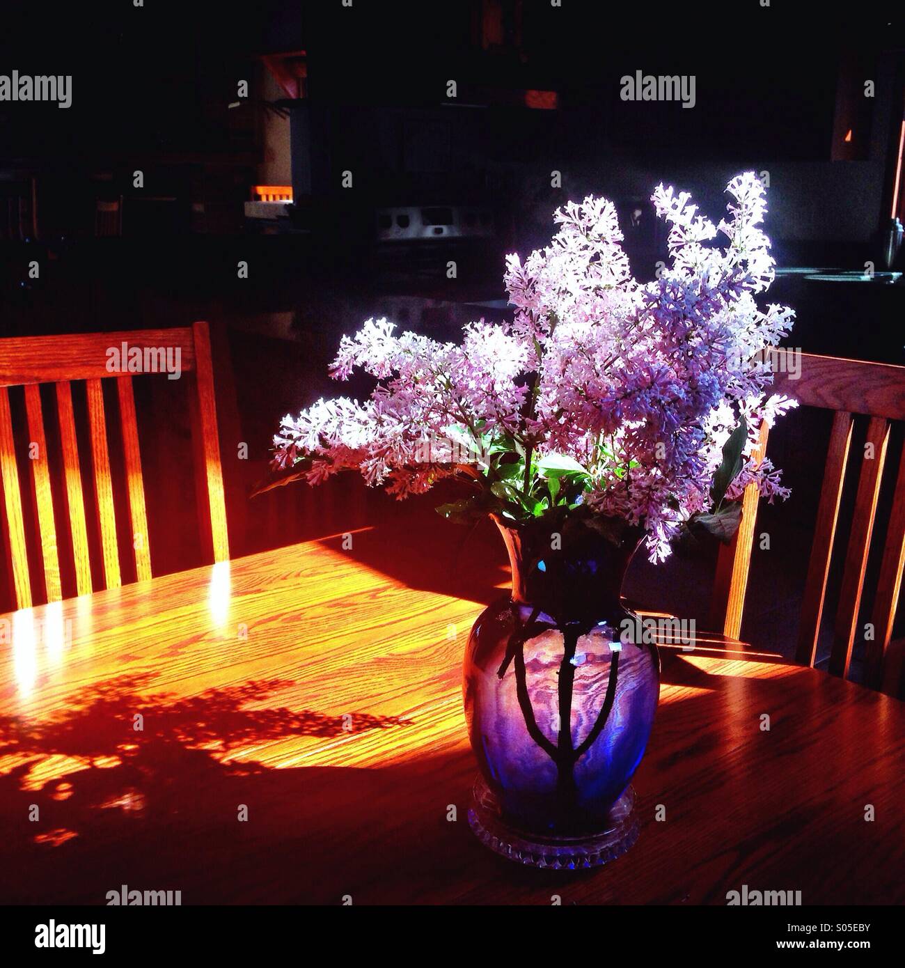 Homey table hi-res stock photography and images - Alamy