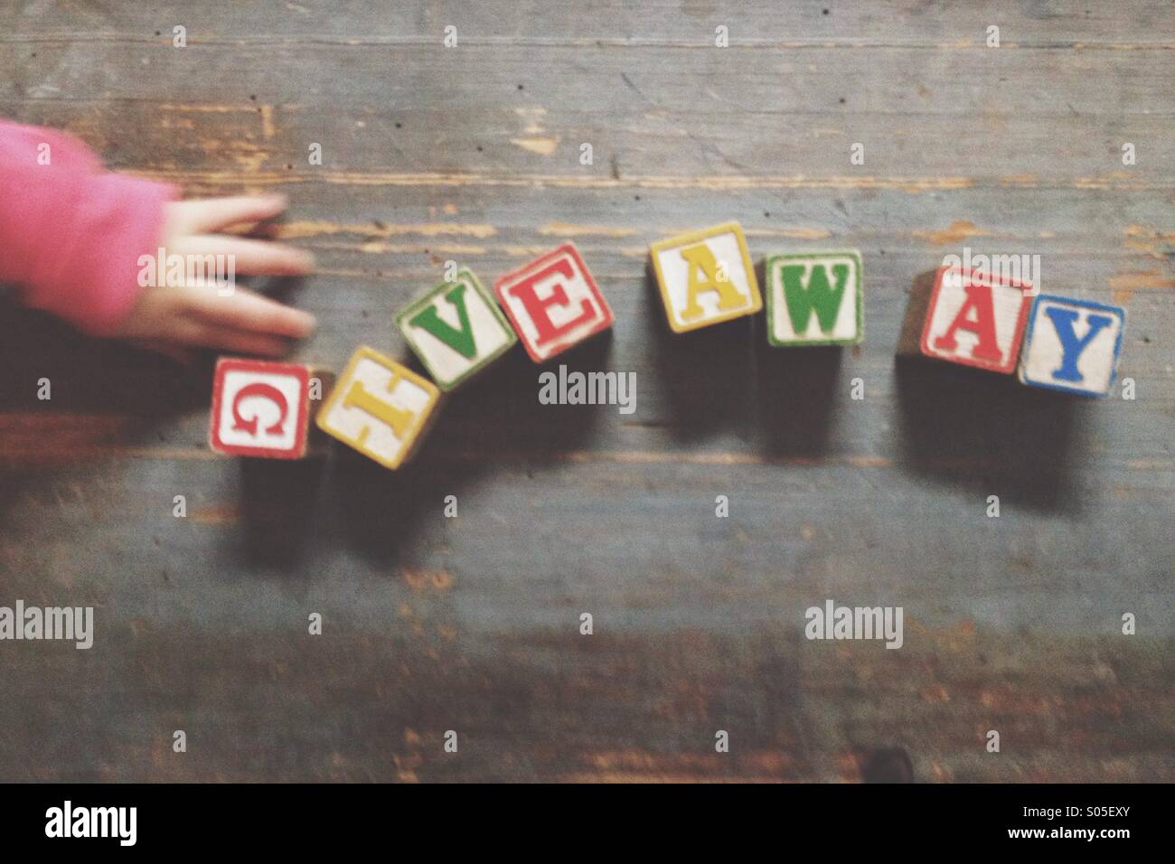 Giveaway hi-res stock photography and images - Alamy